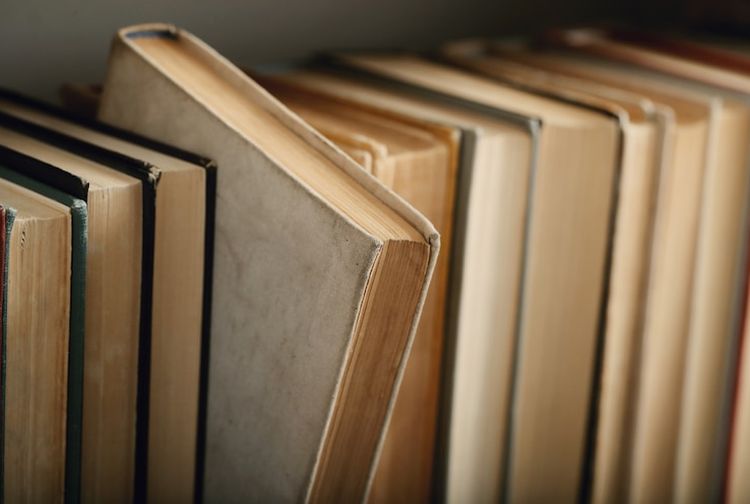 Sejarah Buku, Berawal dari Keinginan Manusia Purba Meninggalkan Jejak ...