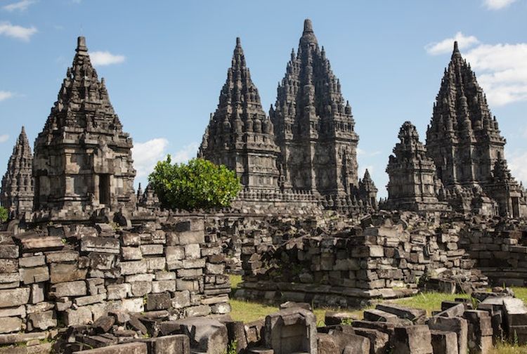 6 Perbedaan Candi Hindu dan Buddha Dilihat dari Ciri-cirinya, Apa Saja ...