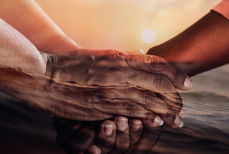 10 Contoh Dialog Offering Help dalam Bahasa Inggris - Kids