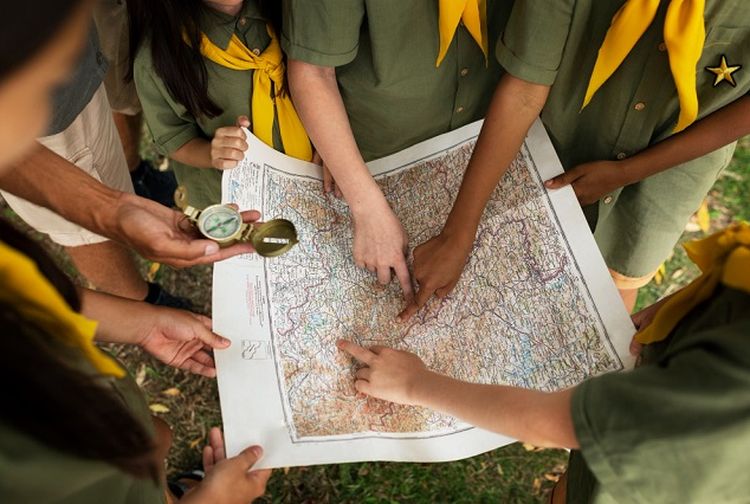 5 Bentuk Pengamalan Dwi Satya Pramuka dalam Kehidupan Sehari-hari - Kids