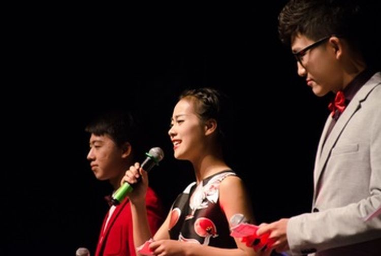 Metode Pidato Ekstemporan: Penjelasan, Kelebihan dan Kekurangannya - Kids