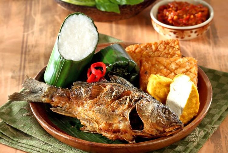 Sejarah Nasi Timbel Khas Sunda, Dulunya Bekal Makan Siang Para Petani ...