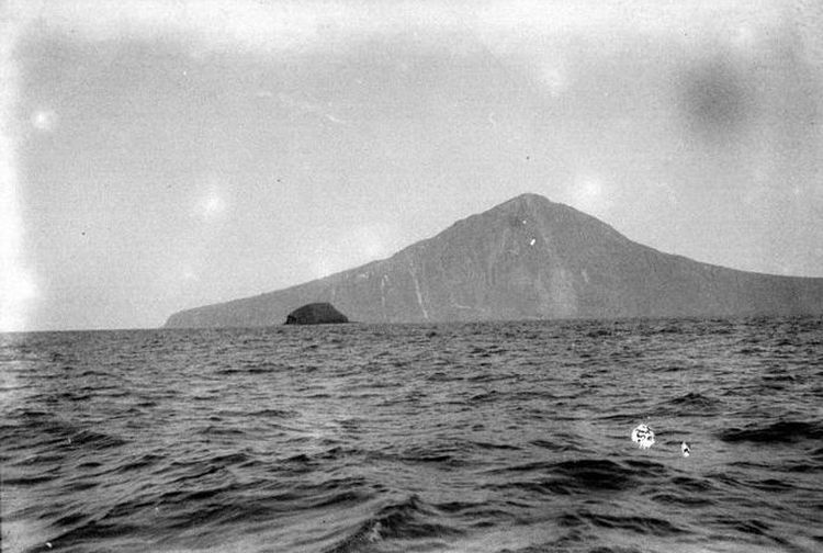 10 Fakta Ledakan Krakatau, Gunung Berapi yang Mencetak Sejarah Dunia - Kids