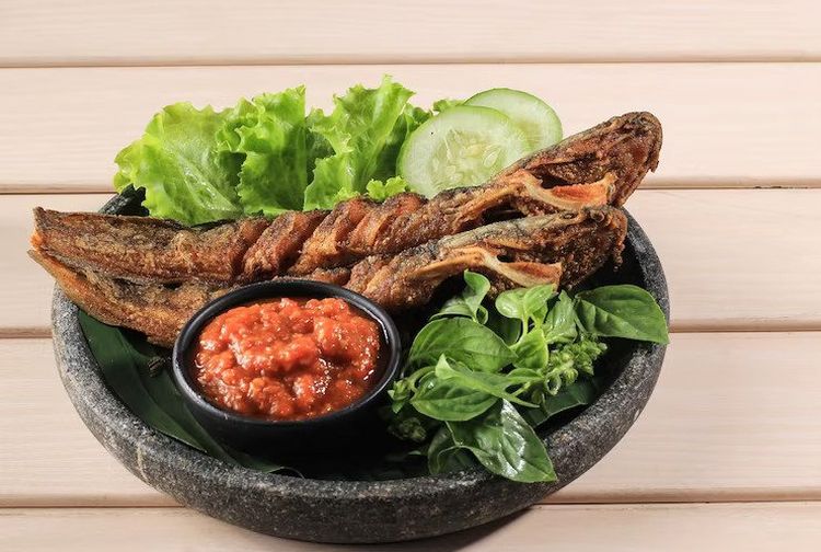 6 Kuliner Ikan Paling Populer di Indonesia versi Taste Atlas 2023 ...