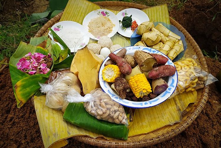 5 Makanan Khas Jawa yang Disajikan dalam Upacara Adat serta Maknanya - Kids