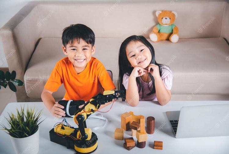 Apa Itu Game Roleplay serta Manfaat dan Dampaknya pada Anak? - Kids
