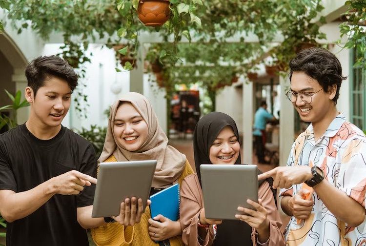20 Kata Kerja dalam Bahasa Sunda Lemes Lengkap dengan Artinya - Kids 20 Kata Kerja dalam Bahasa Sunda Lemes Lengkap dengan Artinya - Kids