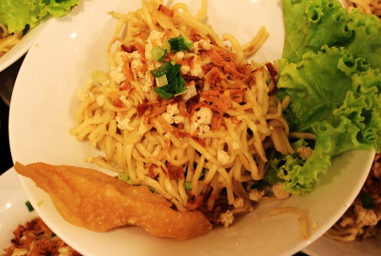 10 Fakta Menarik Cwie Mie, Olahan Mi Khas Malang yang Bertabur Topping ...