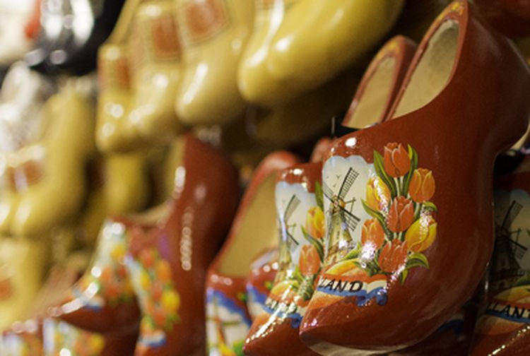 Kebudayaan Tradisional Belanda, dari Topi Renda sampai Sepatu Kayu ...