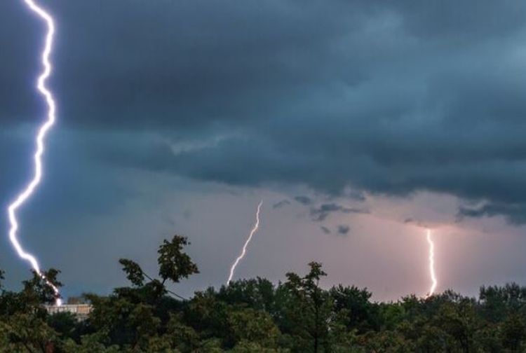 Mengenal Jenis-Jenis Badai, dari Badai Petir hingga Tornado - Kids