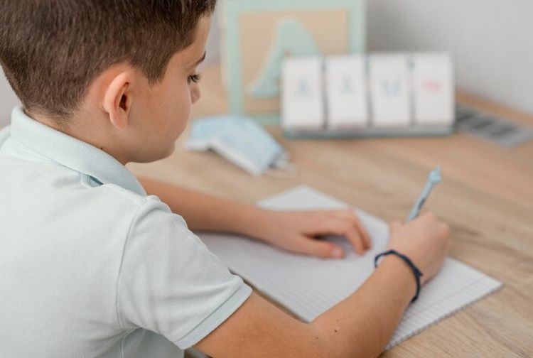 10 Contoh Kalimat Retorik, Kalimat Tanya yang Tak Membutuhkan Jawaban ...