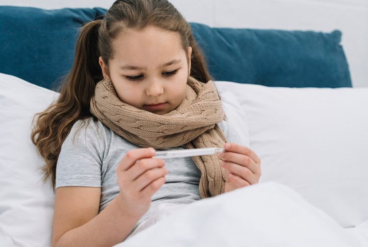 Apakah Demam pada Anak Bisa Menular? Simak Penjelasannya - Kids
