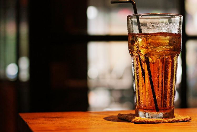 5 Hal yang Bisa Terjadi Jika Minum Es Teh Manis Ketika Berbuka Puasa - Kids