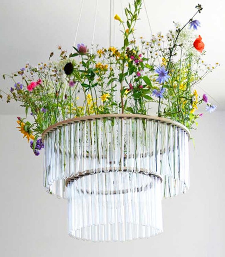 Cantiknya Chandelier dari Tabung Uji Lab!