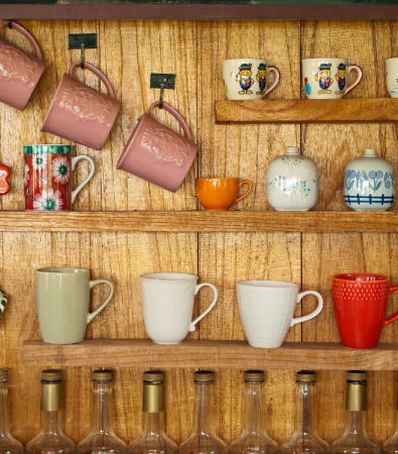 Ini dia cara mudah menata rak dan lemari dapur