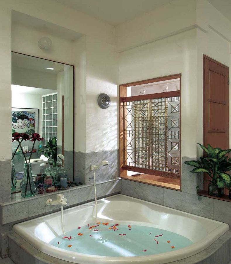 Kamar Mandi Jacuzzi
