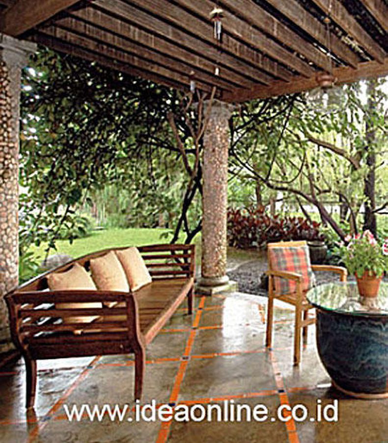 Rindang dengan Banyak Pilihan Tanaman