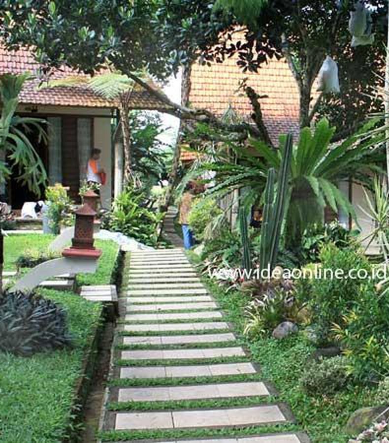 Steping Step untuk Menikmati Keindahan Taman