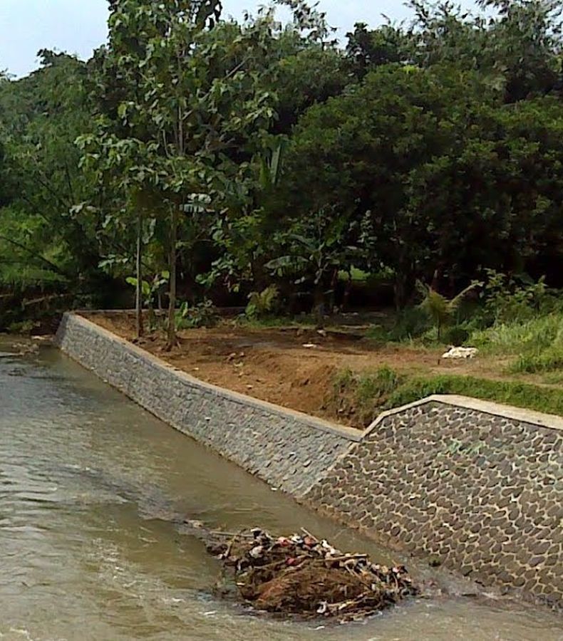 Cara Tepat Membuat Tanggul Pencegah Banjir