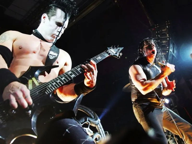 3 Rekomendasi Lagu Metal Milik Misfits yang Di-cover Band-band Metal!