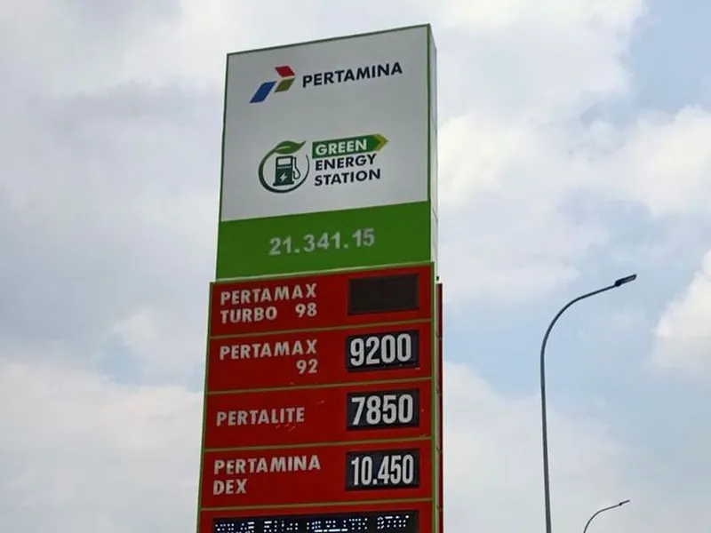 Inilah Perbedaan SPBU Pertamina Warna Merah, Biru dan Hijau yang Perlu Kamu Tahu - Page 2