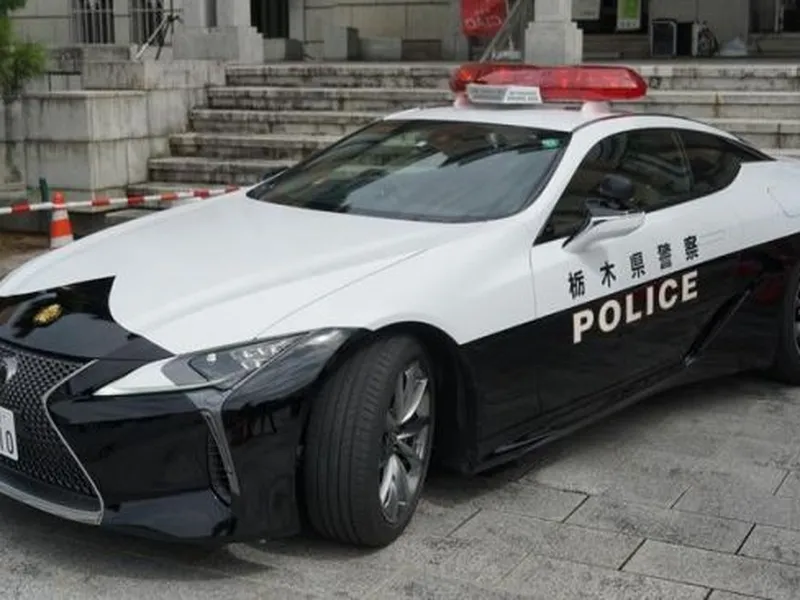 10 Mobil Polisi dengan Tampilan Terkeren dari Berbagai Negara