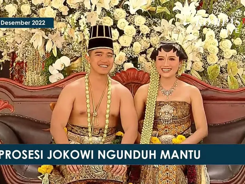 Kaesang-Erina Tampil Serasi dengan Pakaian Adat Solo Basahan Saat ...