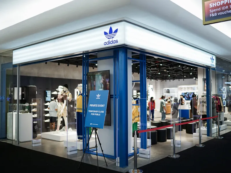 Adidas South Coast Plaza