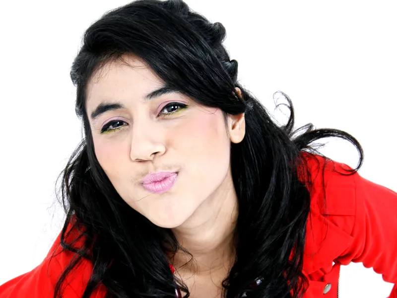 Samira : Si Cantik Penggila Film - Page all