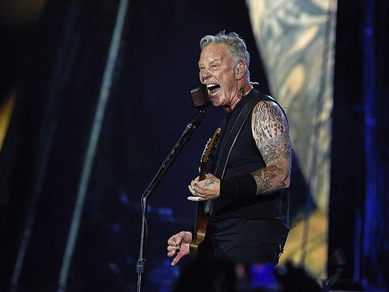 Kilas Balik Saat James Hetfield Metallica Benci Lagu 'Escape'!