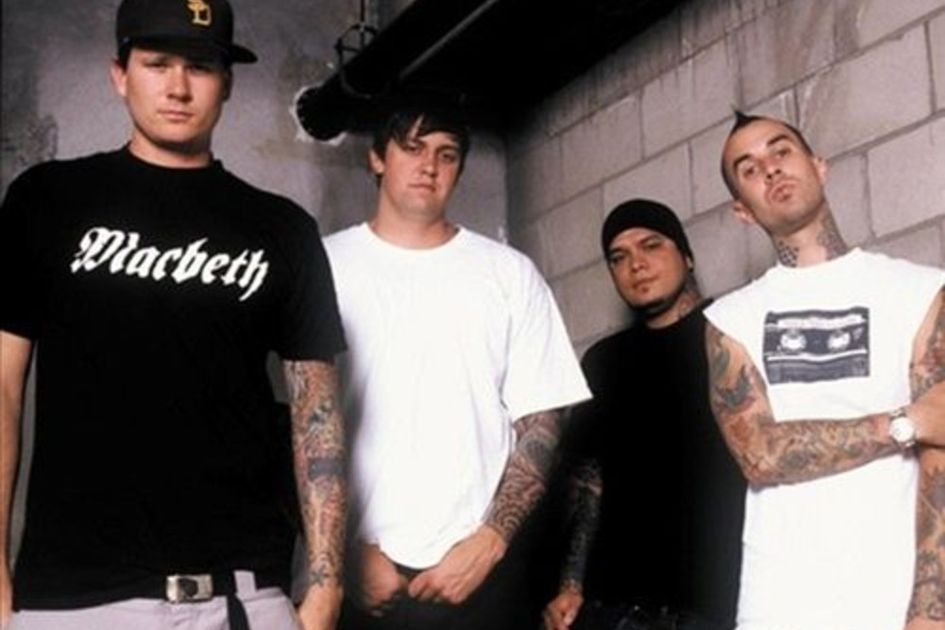 5 Side Project Para Personil Blink-182, Travis Barker Paling Sering Ke ...