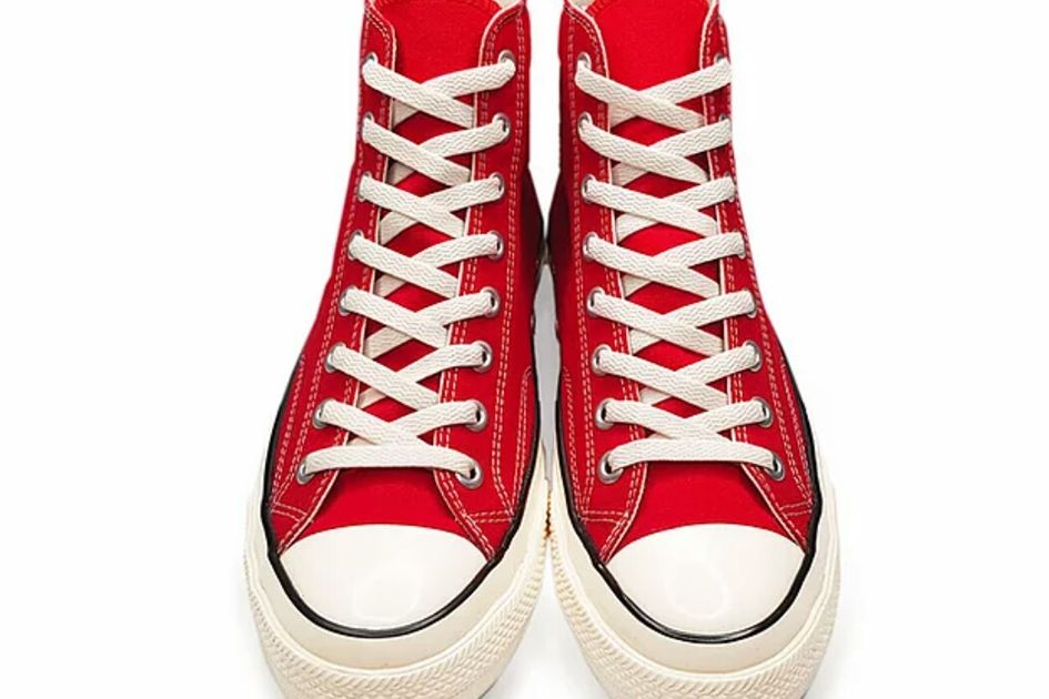 5 Rekomendasi Sneakers High Brand Lokal Warna Merah Harga Terjangkau