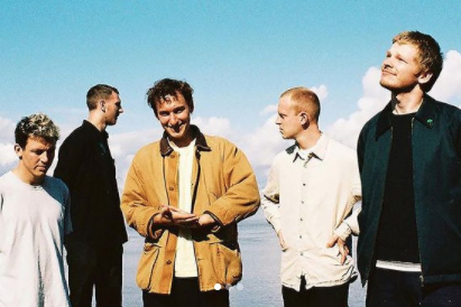 Varian Bir Baru Hadir di Inggris untuk Rayakan Debut Album Squid