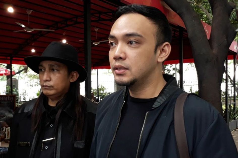 Bak Sudah Jatuh Tertimpa Tangga, Baru Saja Dijebloskan ke Penjara Aktor ... Bak Sudah Jatuh Tertimpa Tangga, Baru Saja Dijebloskan ke Penjara Aktor ...