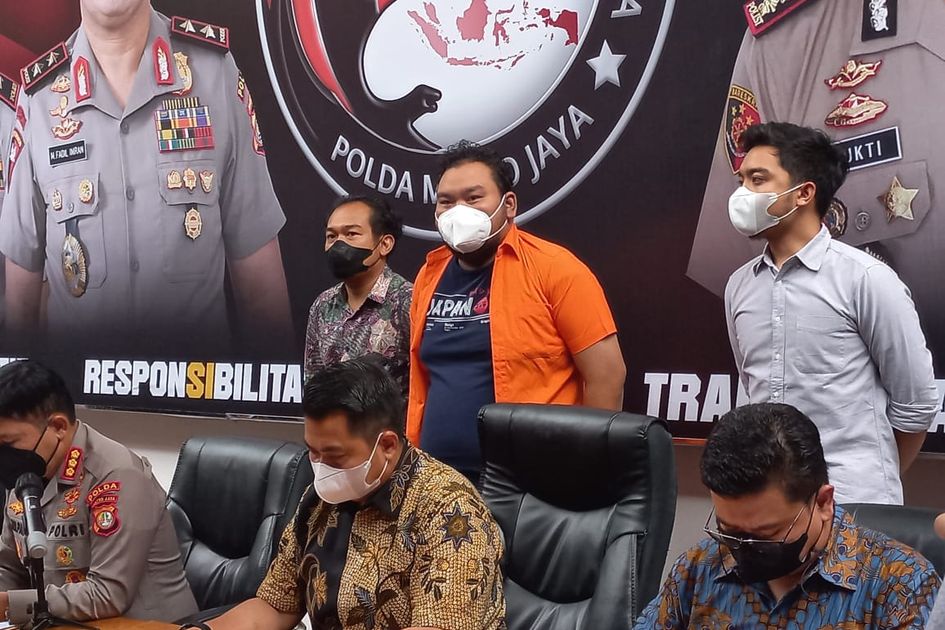 Berita Poppy Anasari Terbaru Hari Ini - Grid.ID