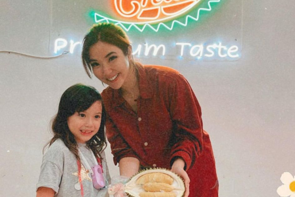 Tampil Menggoda, Wajah Gempi Dewasa Terlihat dari Foto Jadul Gisel Tampil Menggoda, Wajah Gempi Dewasa Terlihat dari Foto Jadul Gisel