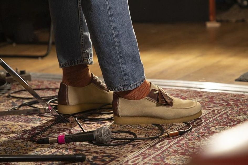 Minta Sepatu yang Udah Nggak Produksi, Liam Gallagher Malah Diajak ...