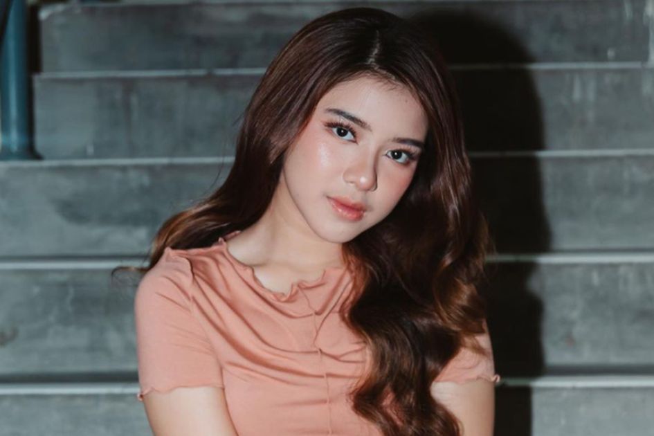 Berita Off Shoulder Terbaru Hari Ini - Grid.ID