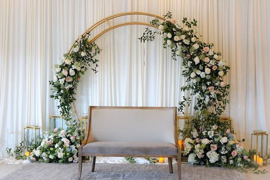 Jangan Sampai Terlewat, Ini Tips Mendekorasi Backdrop Lamaran atau ...