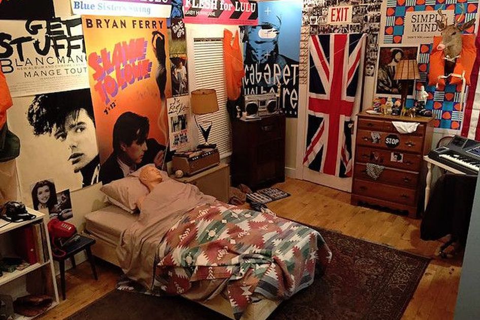 Tutorial Hias Kamar Jadi Kece dengan Poster Band Aesthetic Ala ...