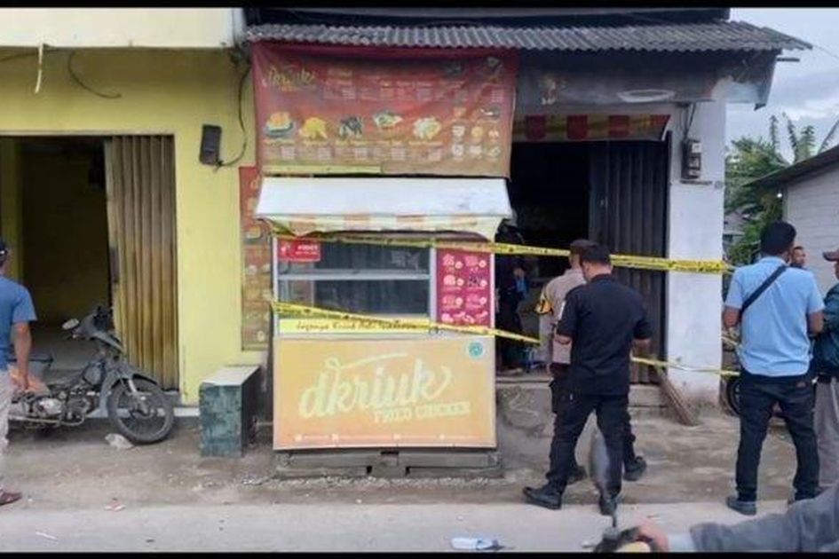 Berita Bos Ayam Geprek Terbaru Hari Ini - Grid.ID