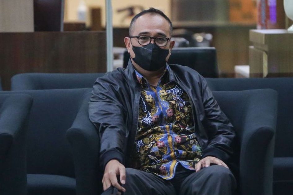 Rafael Alun Buka Suara Soal Artis Inisial R Diduga Terlibat Pencucian Uang Rafael Alun Buka Suara Soal Artis Inisial R Diduga Terlibat Pencucian Uang