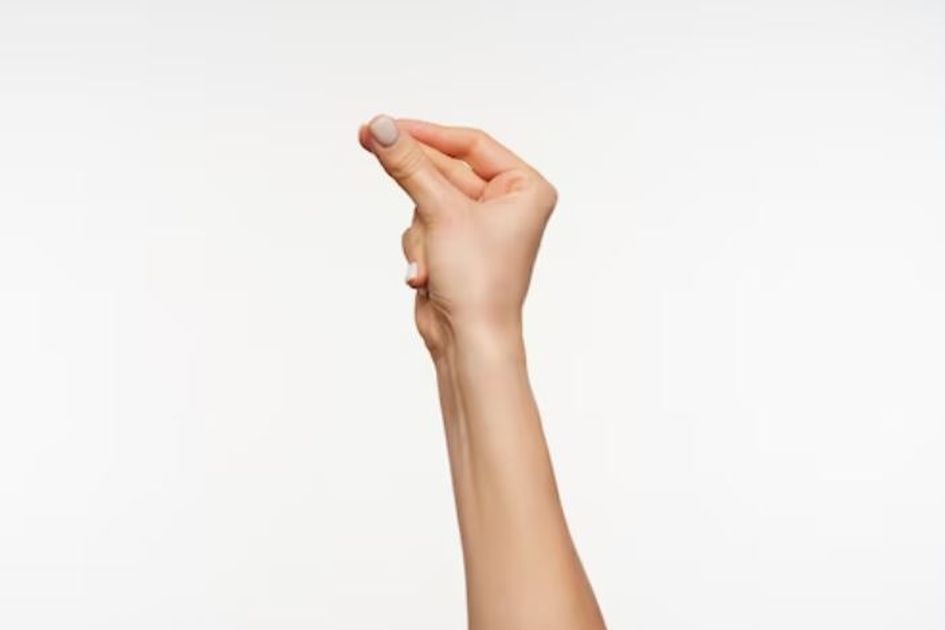5 Arti Kedutan di Jari Manis Tangan Kiri, Salah Satunya Pujian