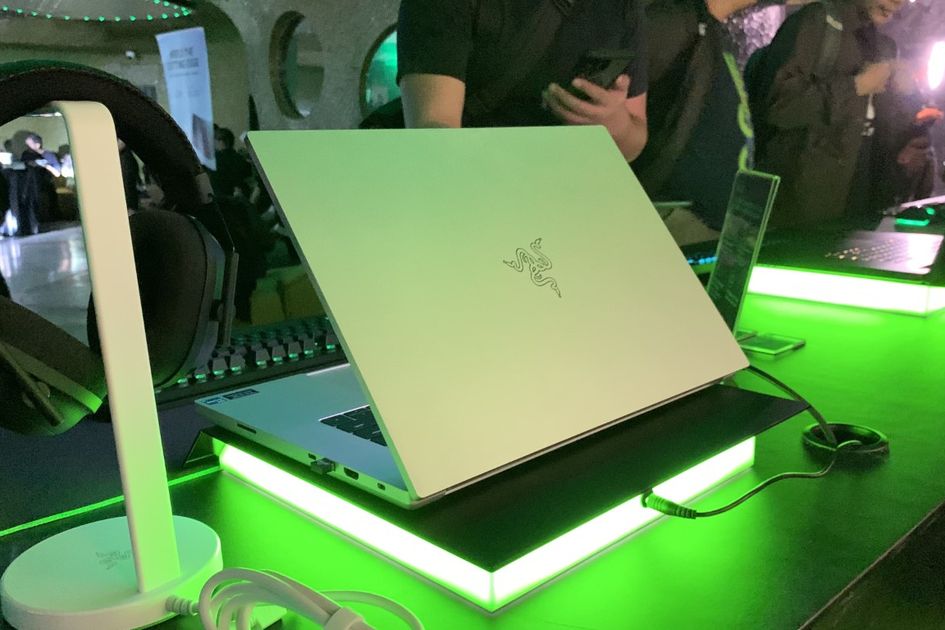 Razer Kejutkan Pasar Laptop Gaming Indonesia Dengan Rilis Blade 18 ...