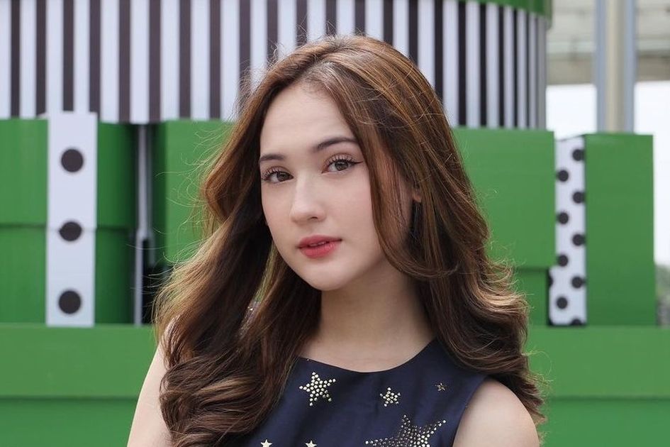 Berita Penampilan Laura Moane Terbaru Hari Ini - Grid.ID