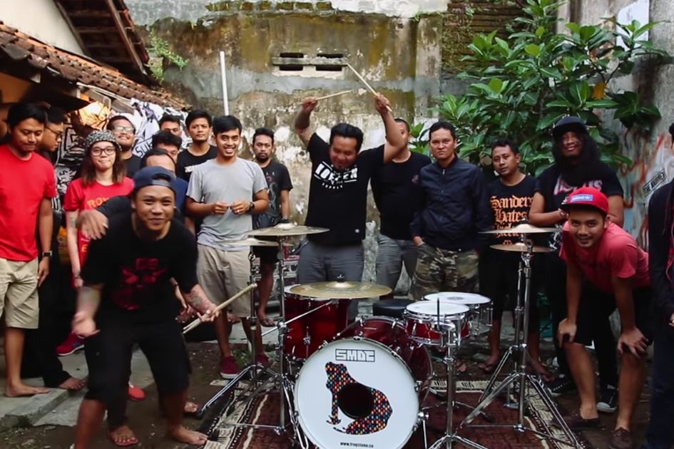 Ini Video Penuh Haru dari Endank Soekamti Untuk Ari