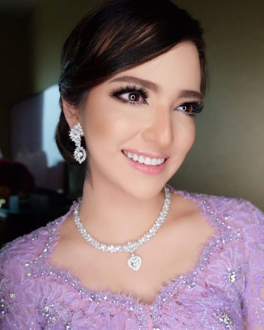 Tutorial Makeup Sederhana Untuk Pesta Saubhaya Makeup