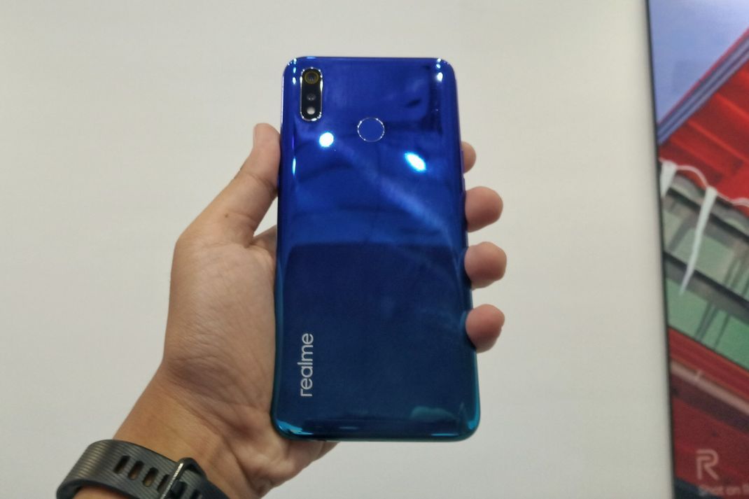 Lihat Foto-foto Realme 3 yang Punya Fitur Kamera Paten dalam Genggaman ...