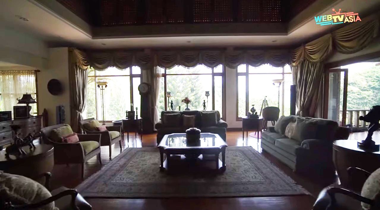 Kaya 7 Turunan, Begini Rumah Mewah Ibu Bams Eks Samson yang Mirip ...