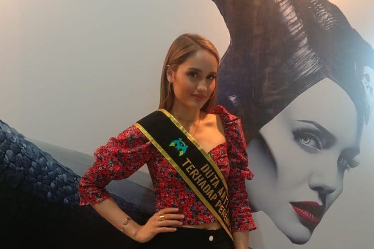 Laura Via's Instagram, Twitter & Facebook on IDCrawl